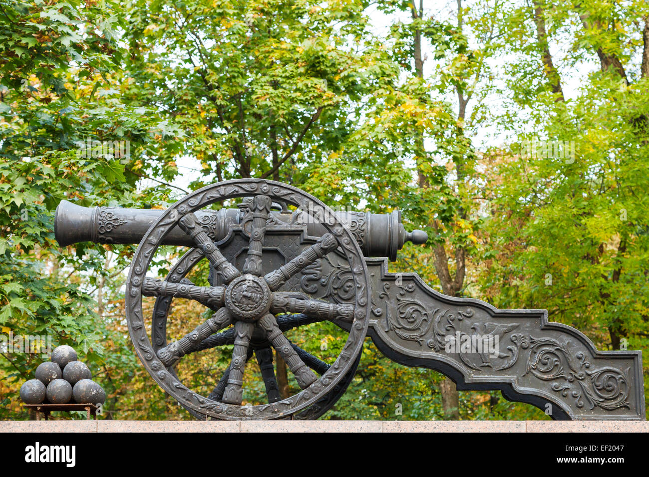 Old military cannon cannonball hi-res stock photography and images - Alamy