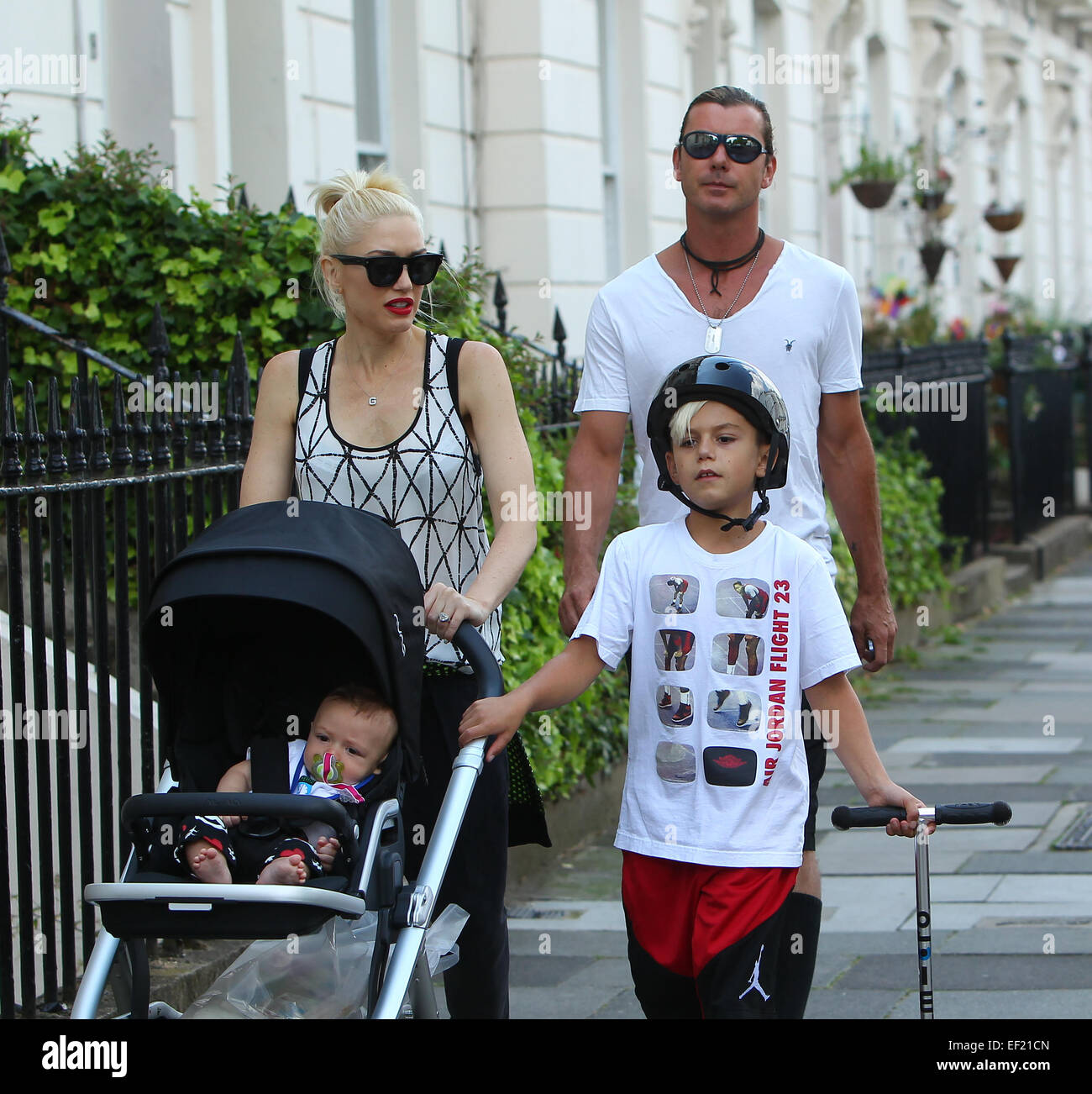 Gwen Stefani and Gavin Rossdale out with their children in North London ...