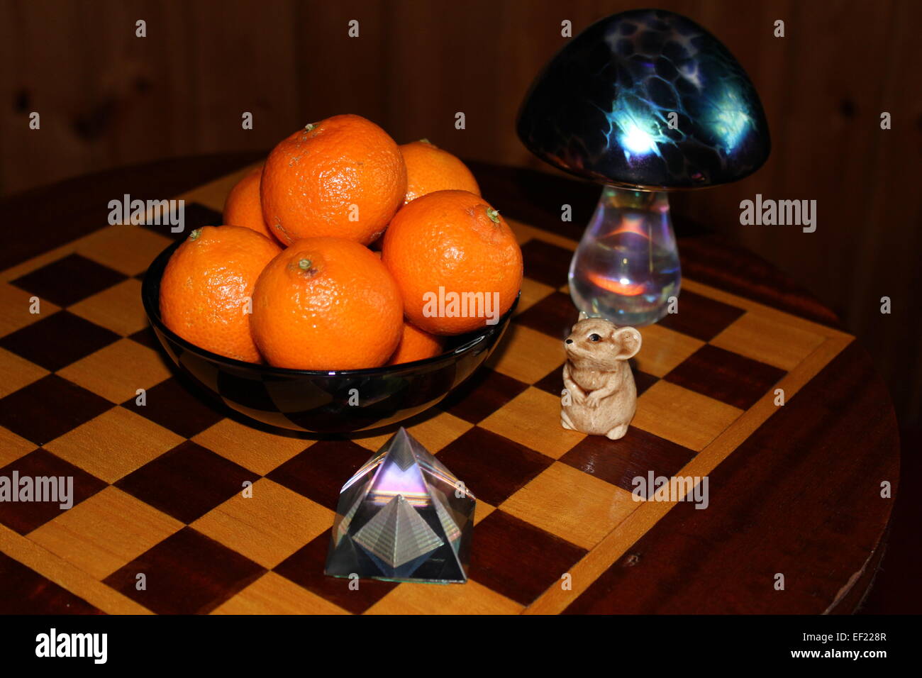 A colorful display of tangerines Stock Photo - Alamy