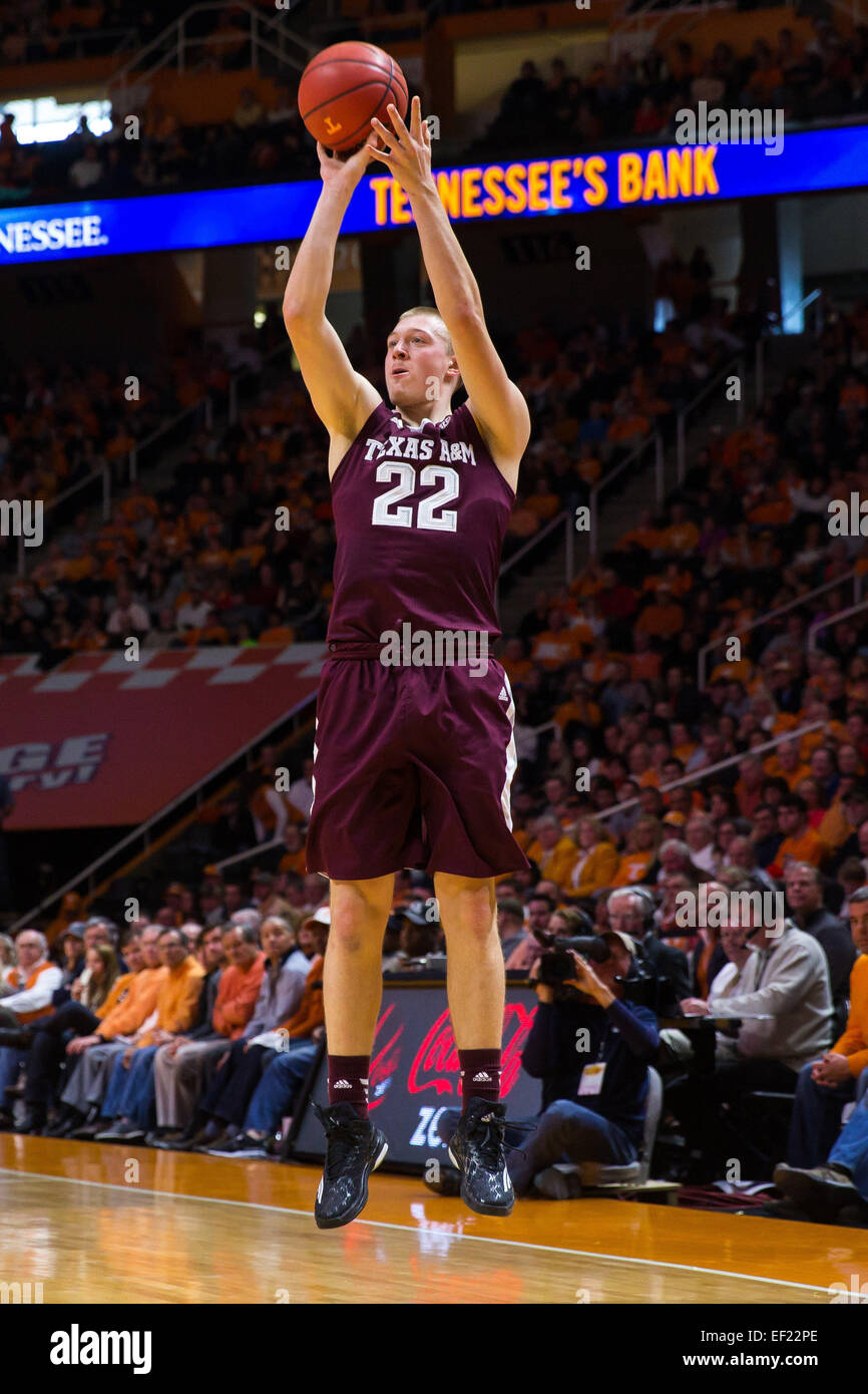 January 24, 2015: Peyton Allen #22 of the Texas A&M Aggies shoots the ...