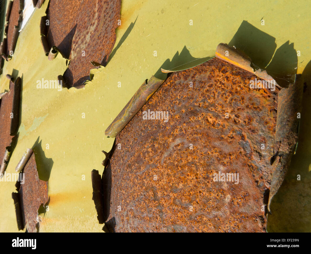 Peeling paint on rusty metal Stock Photo - Alamy
