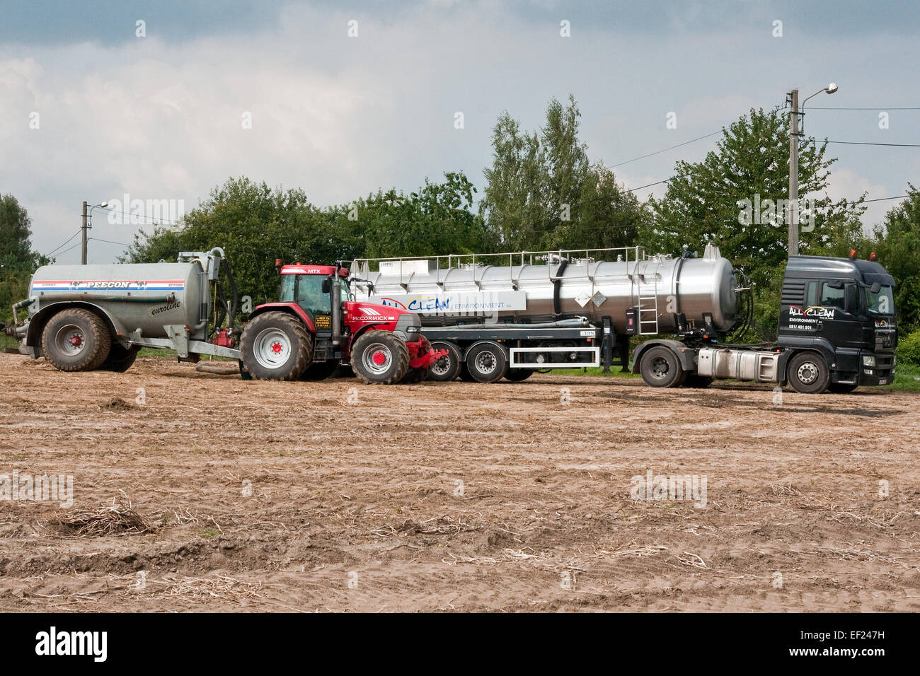 Manure Spreading High Resolution Stock Photography and Images - Alamy