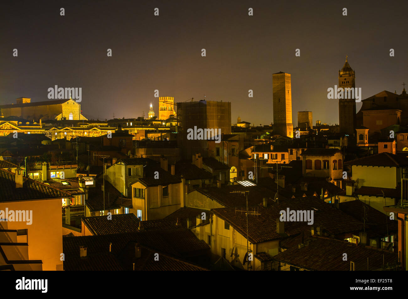 Medieval bologna background hi-res stock photography and images - Alamy
