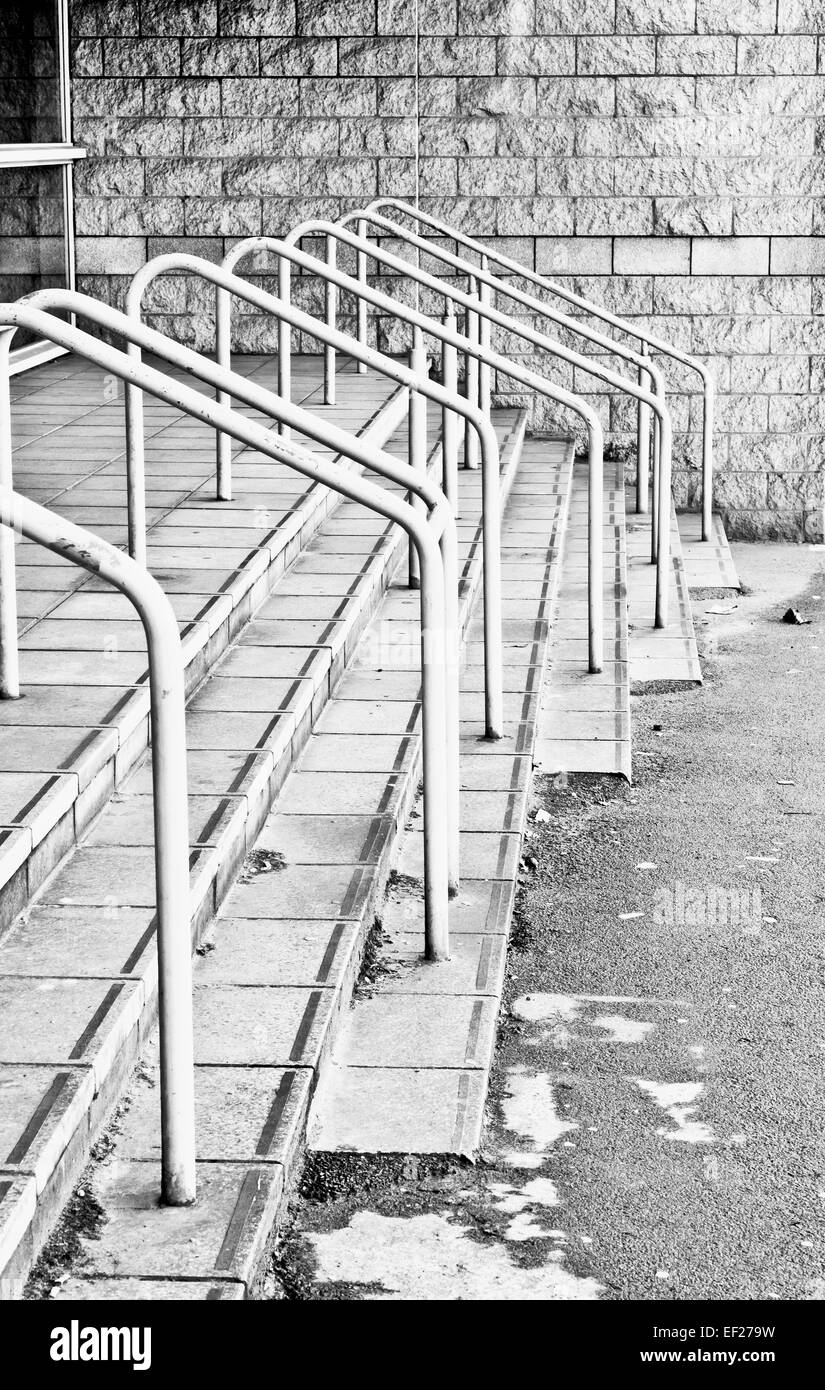 Black steel railings hi-res stock photography and images - Alamy