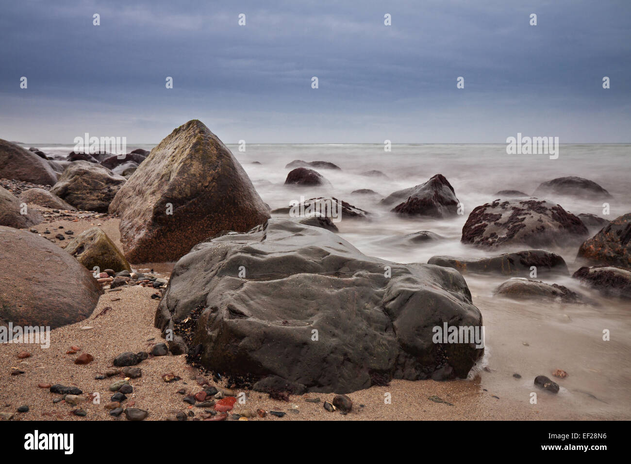 Coast with stones hi-res stock photography and images - Alamy