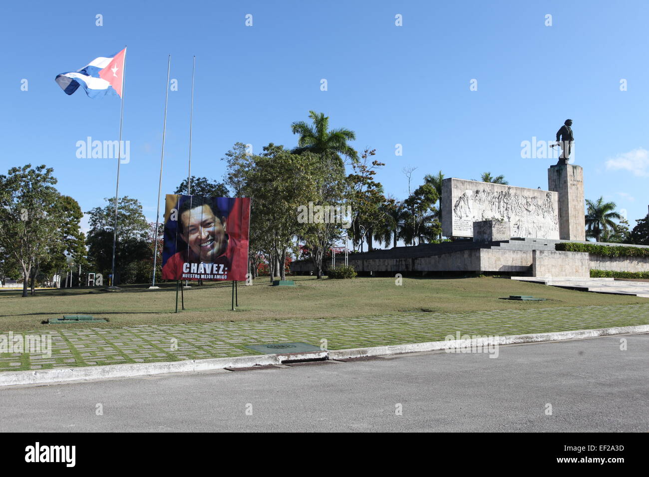 Ché Guévara memorial monument and a huge poster of Hugo Chavez in Santa ...