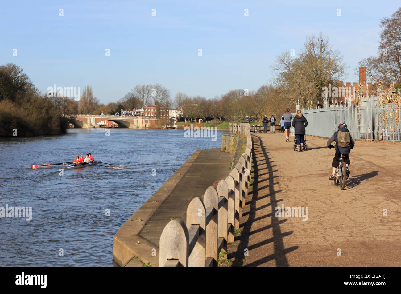 The Thames Towpath at Hampton Court Palace Stock Photo - Alamy