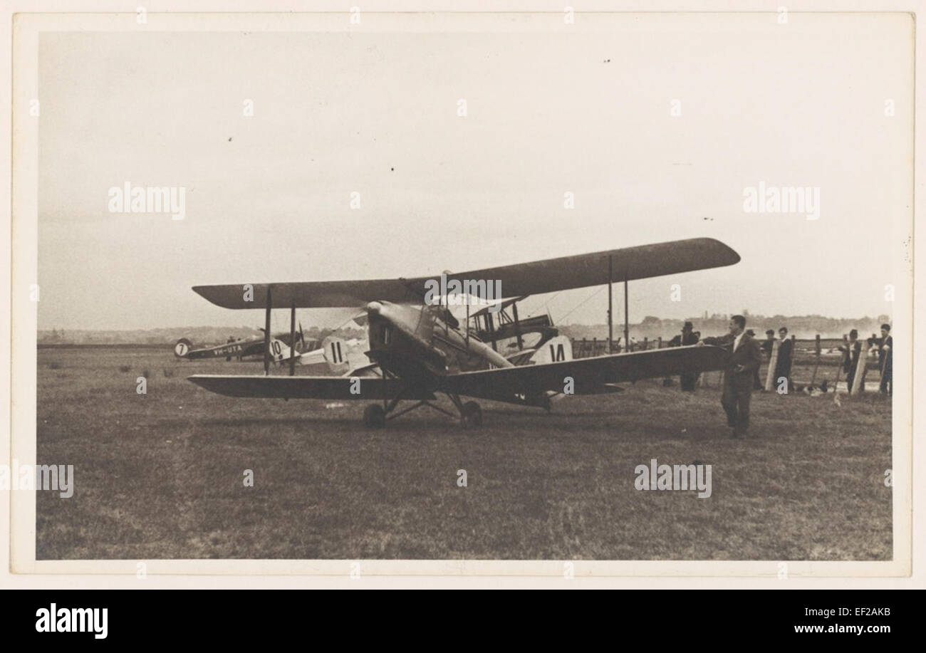 Freda Thompson's de Havilland DH.60G-III Moth Major, VH-UUC, was seen ...