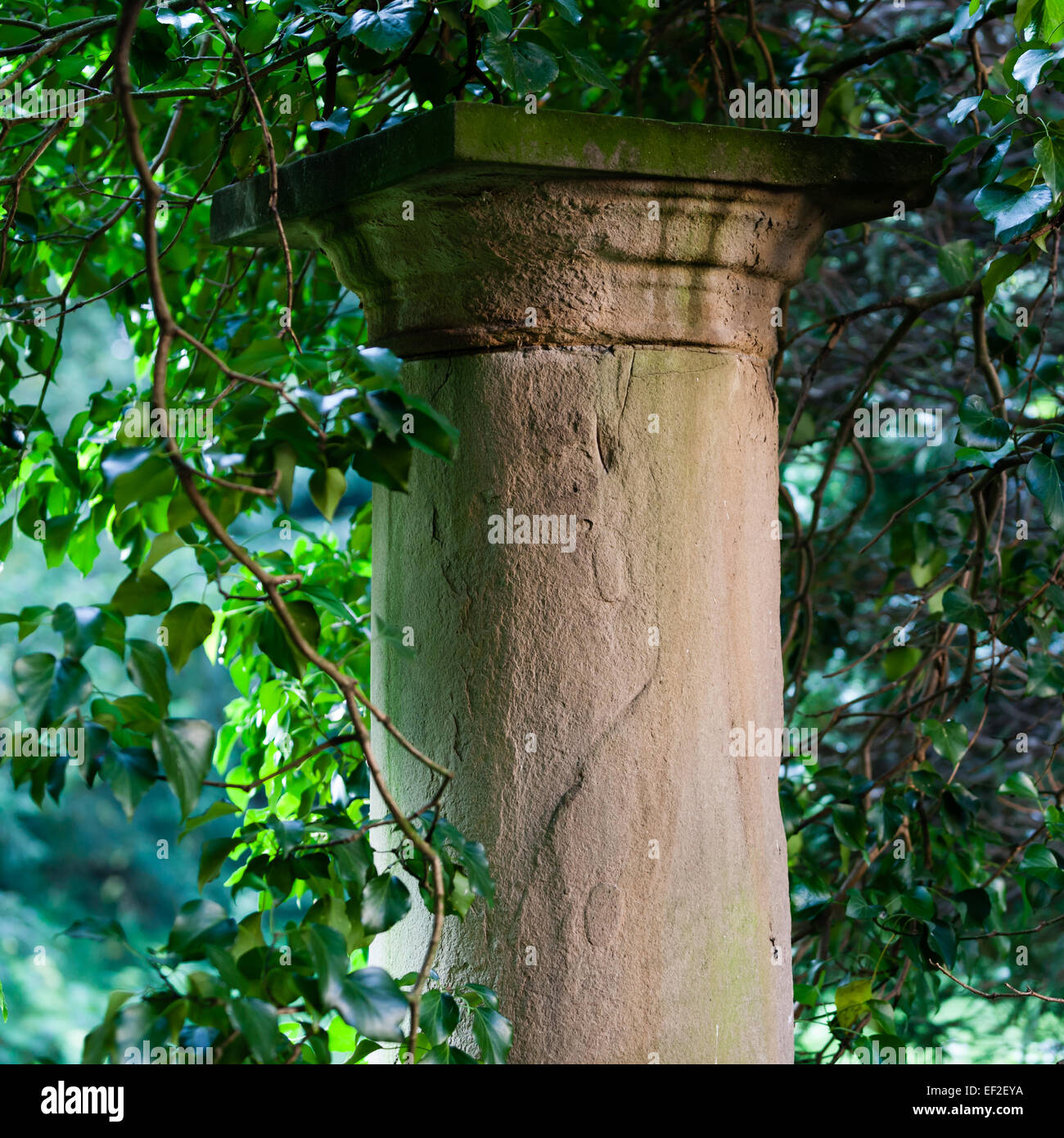 Garden obelisk hi-res stock photography and images - Alamy