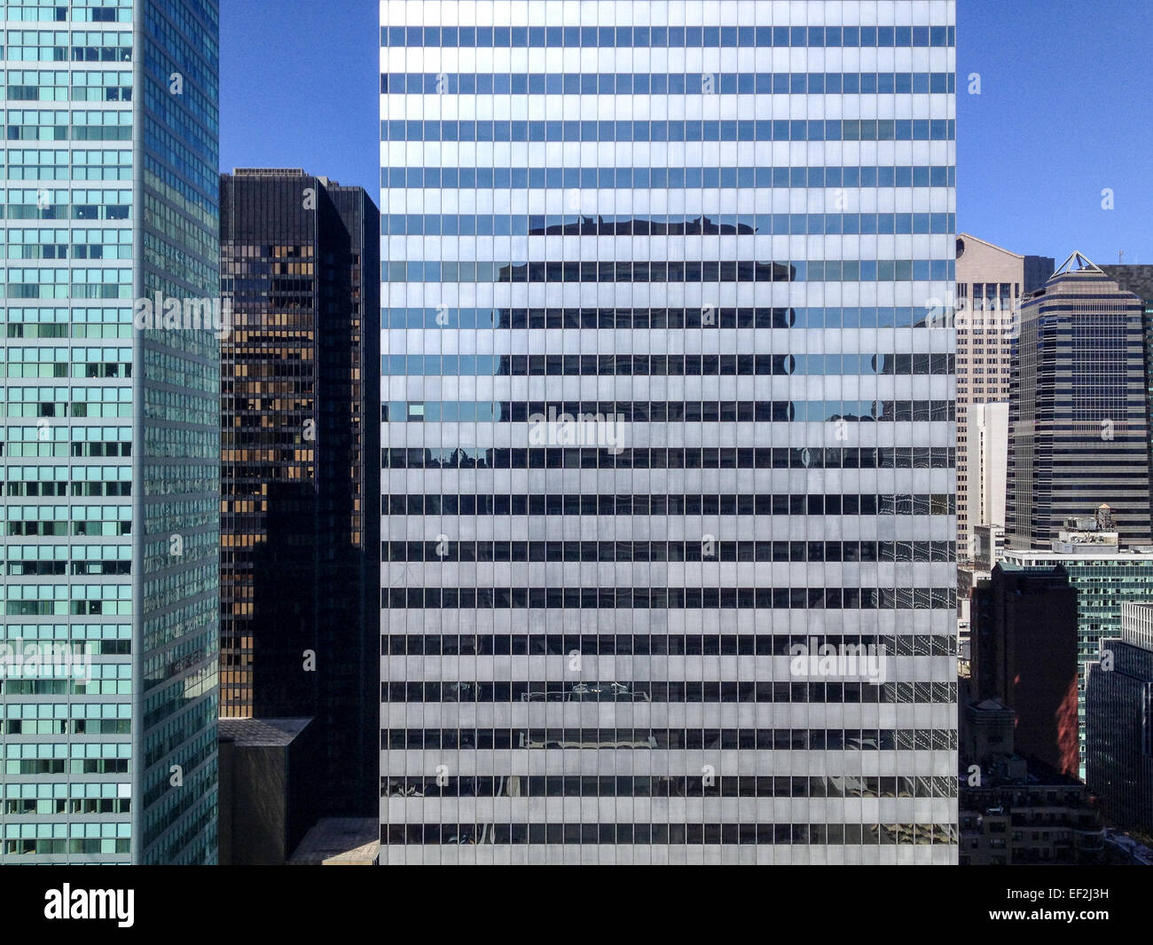 Skyscraper facades hi-res stock photography and images - Alamy