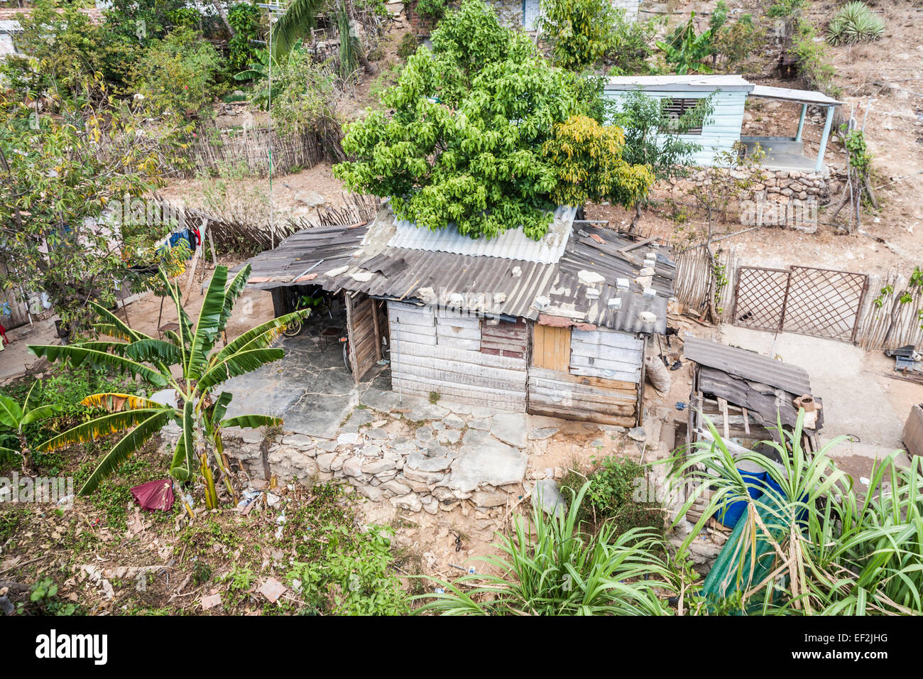 Ramshackle hut hi-res stock photography and images - Alamy