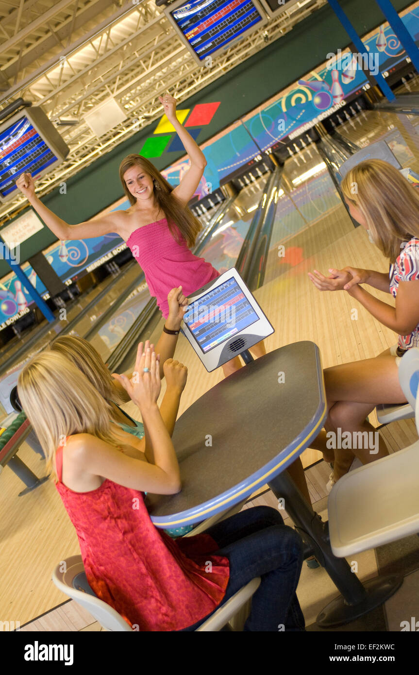 Table dancer hi-res stock photography and images - Alamy