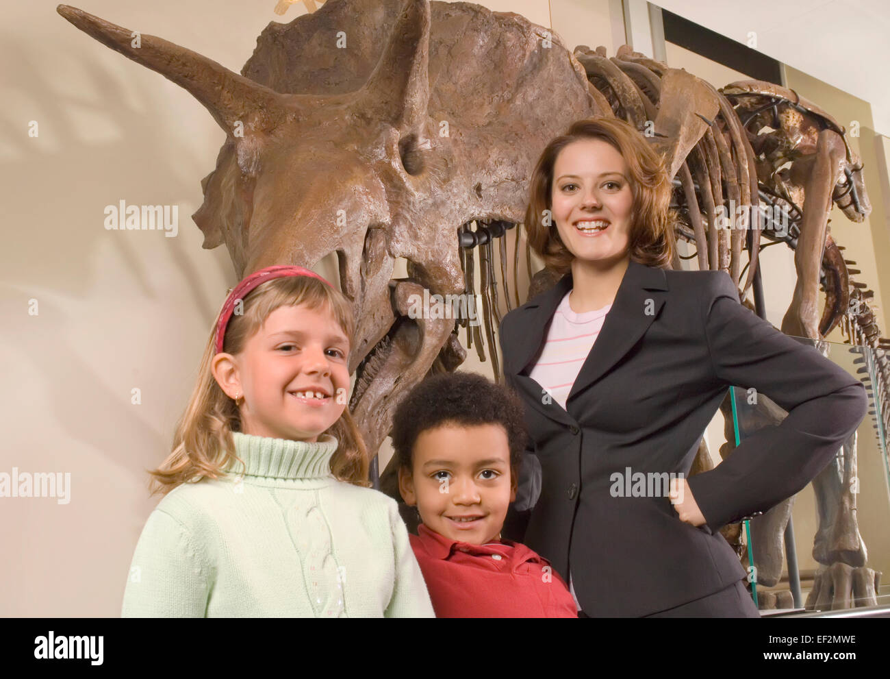 Group of grade 6 student hi-res stock photography and images - Alamy