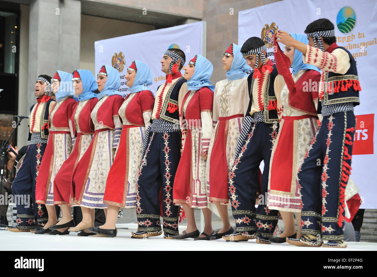 Armenian folk dance hi-res stock photography and images - Alamy
