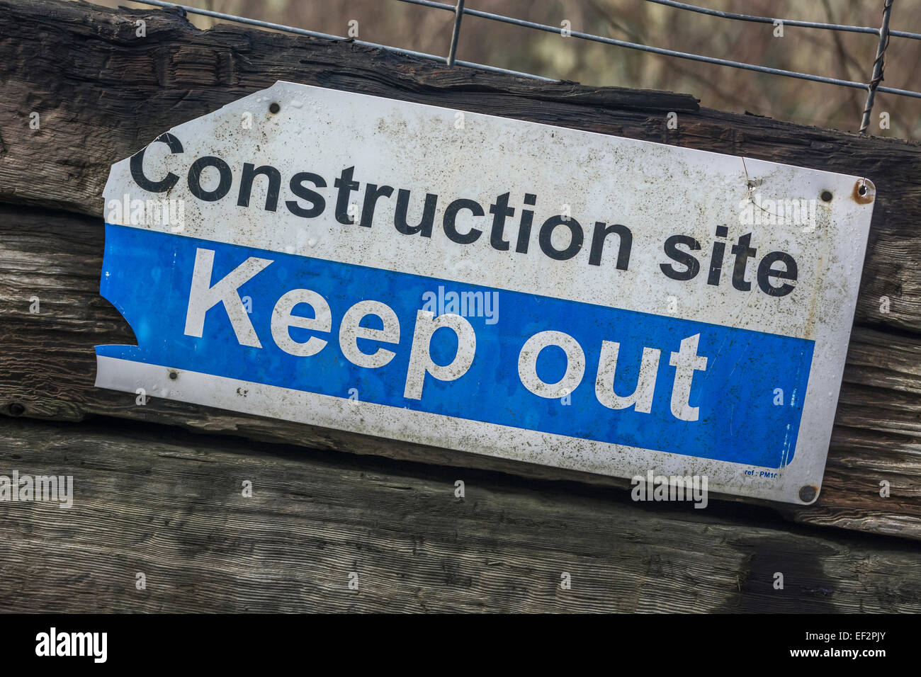 Keep out sign on a small construction site Stock Photo - Alamy