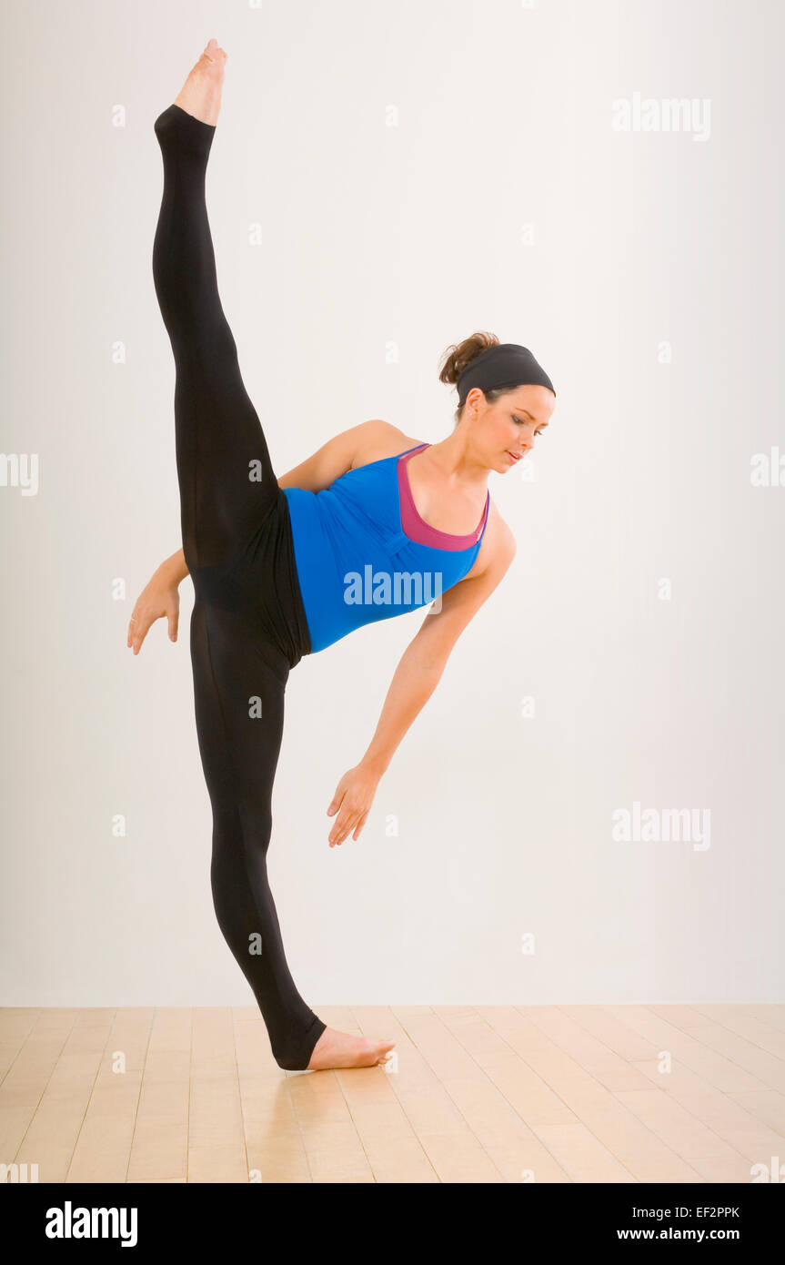 Female ballet dancer Stock Photo - Alamy