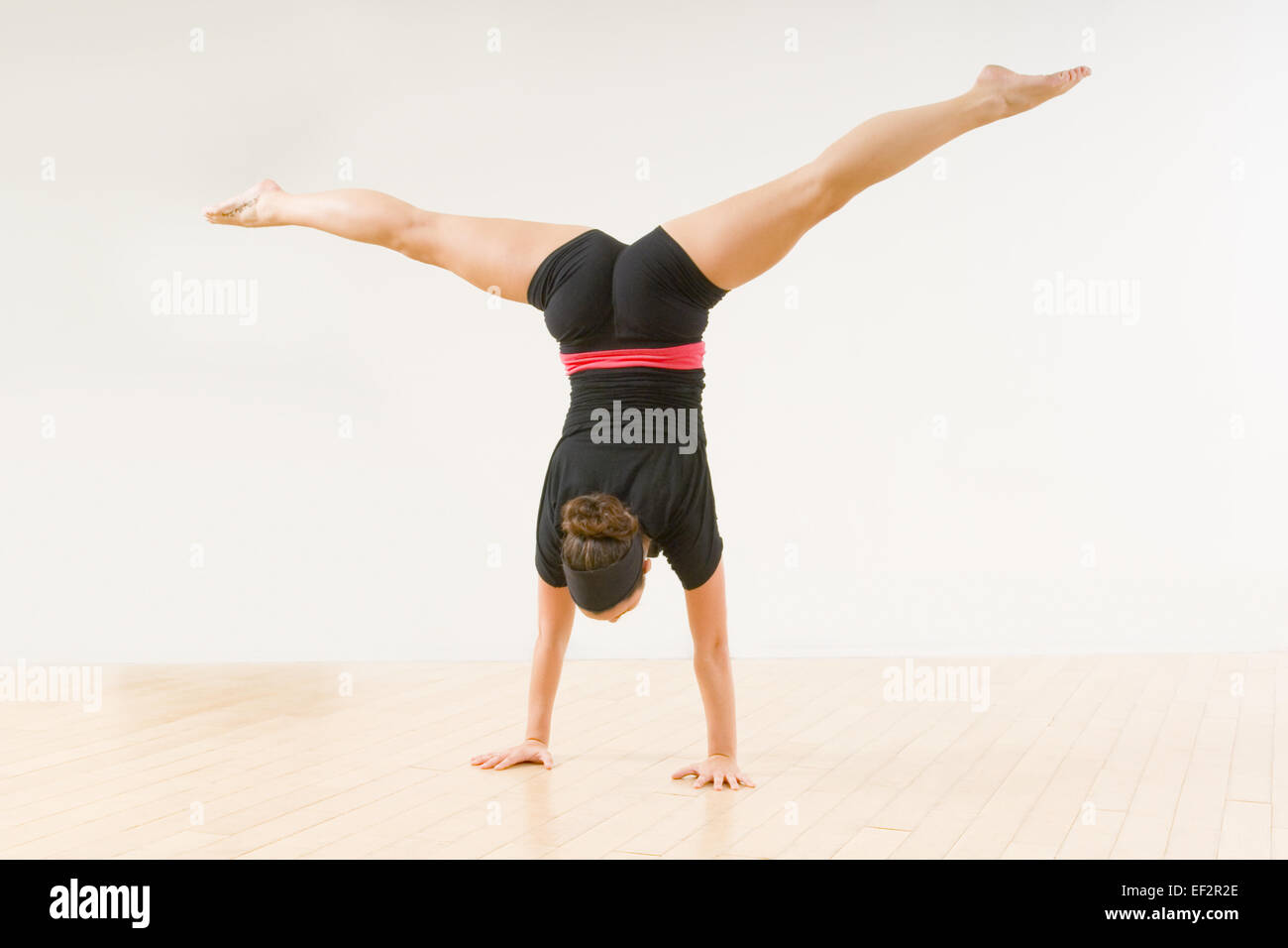 Gymnast balance adult female hi-res stock photography and images - Alamy