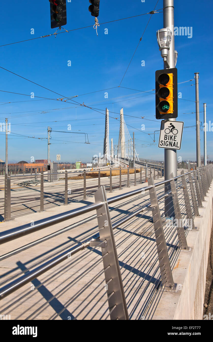 Portland Oregon new Tilikum crossing and pedestrian bridge under ...