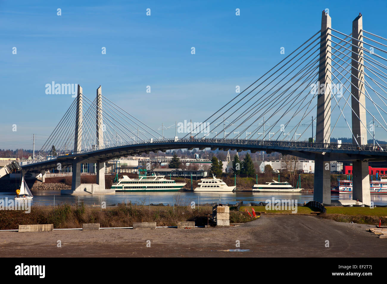 Portland tilikum bridge hi-res stock photography and images - Alamy