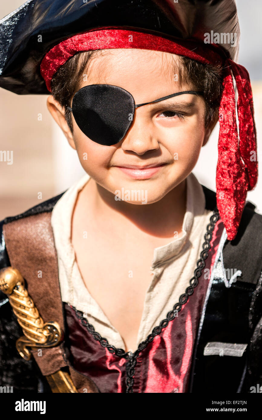 Little boy dressed pirate hi-res stock photography and images - Alamy