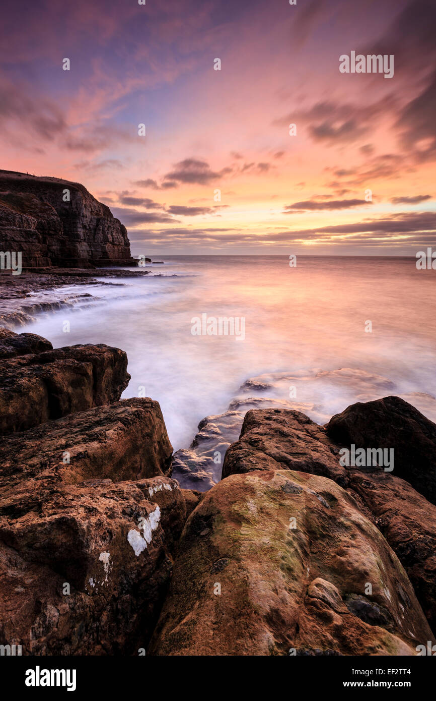 Seacombe cliffs hi-res stock photography and images - Alamy