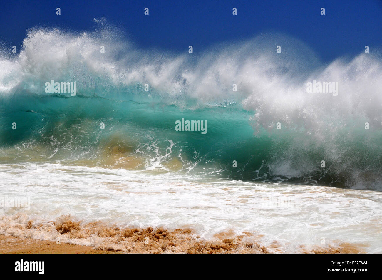 Swell beach hi-res stock photography and images - Alamy