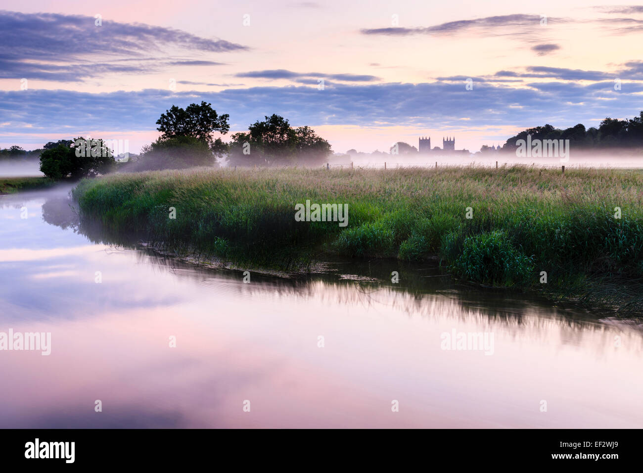 Wimborne minster river stour hi-res stock photography and images - Alamy