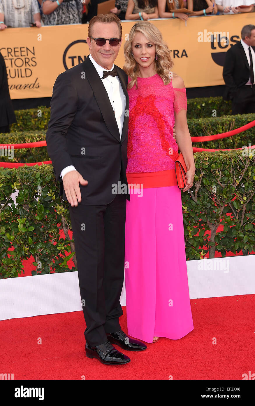 Los Angeles, California, USA. 25th Jan, 2015. Kevin Costner & Christine ...