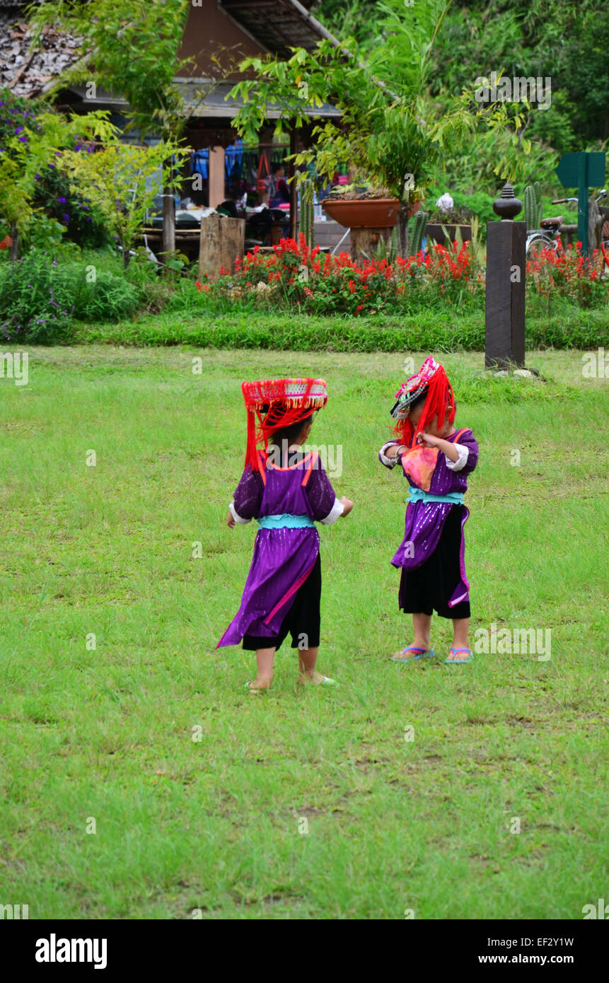 Children Hmong People at Doi Kiew Lom waiting service the traveler for ...