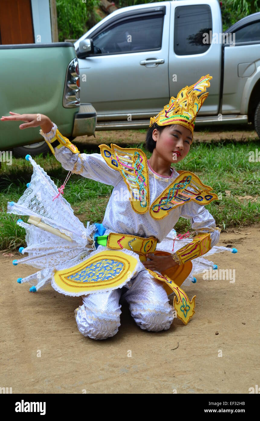 Children of Shan them show kinnari dance are culture and tradition of ...