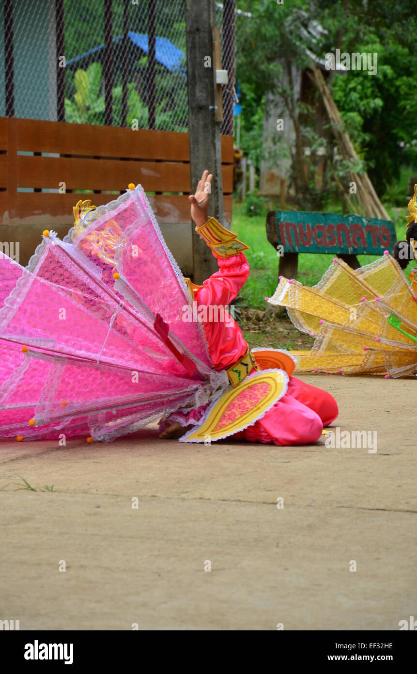 Children of Shan them show kinnari dance are culture and tradition of ...