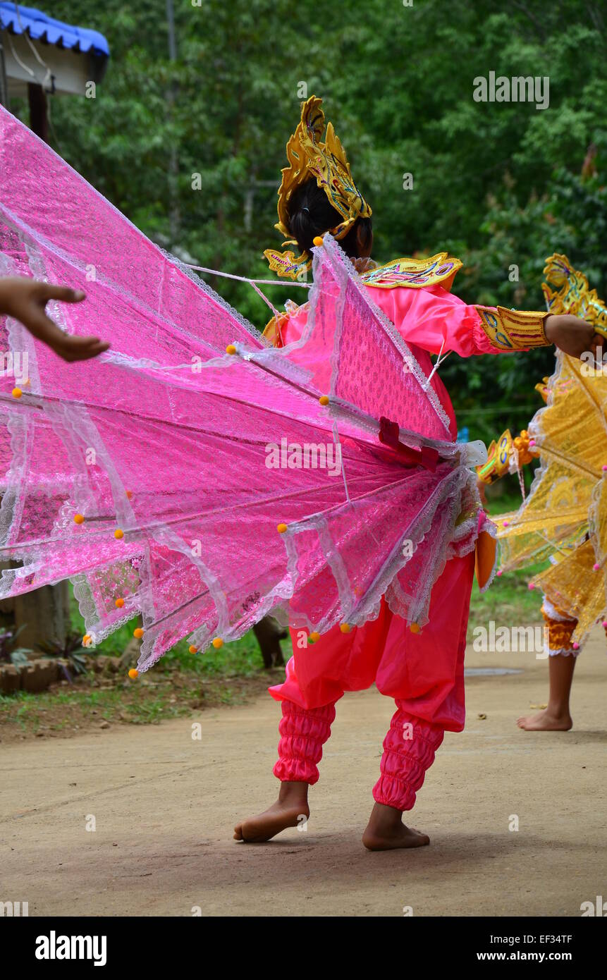 Children of Shan them show kinnari dance are culture and tradition of ...