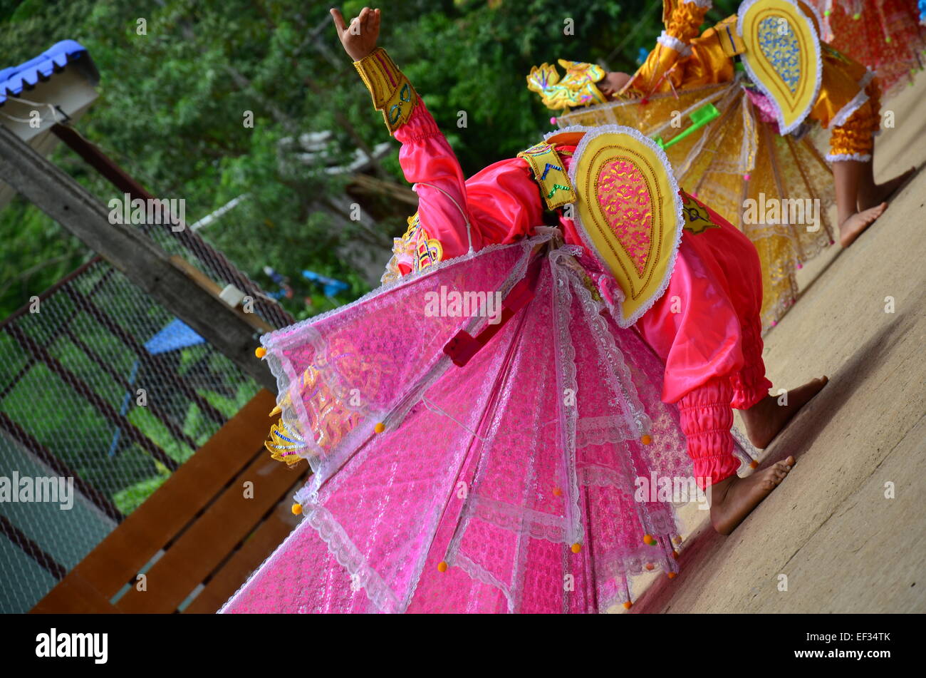 Children of Shan them show kinnari dance are culture and tradition of ...