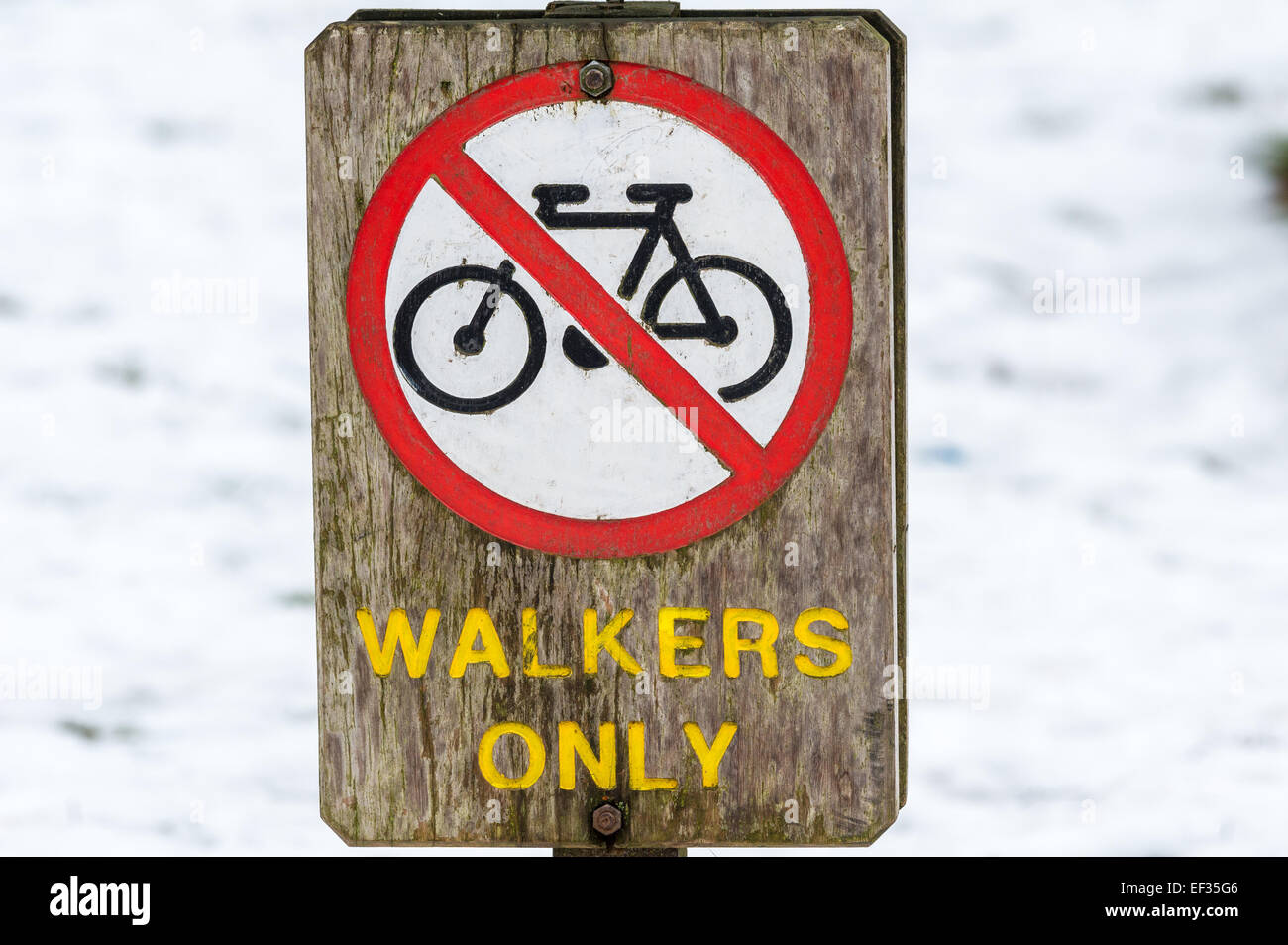 Walkers only sign Stock Photo - Alamy