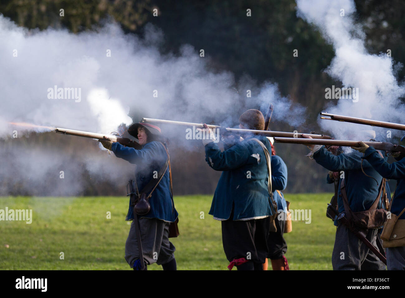 Roundhead soldiers english civil war hi-res stock photography and ...