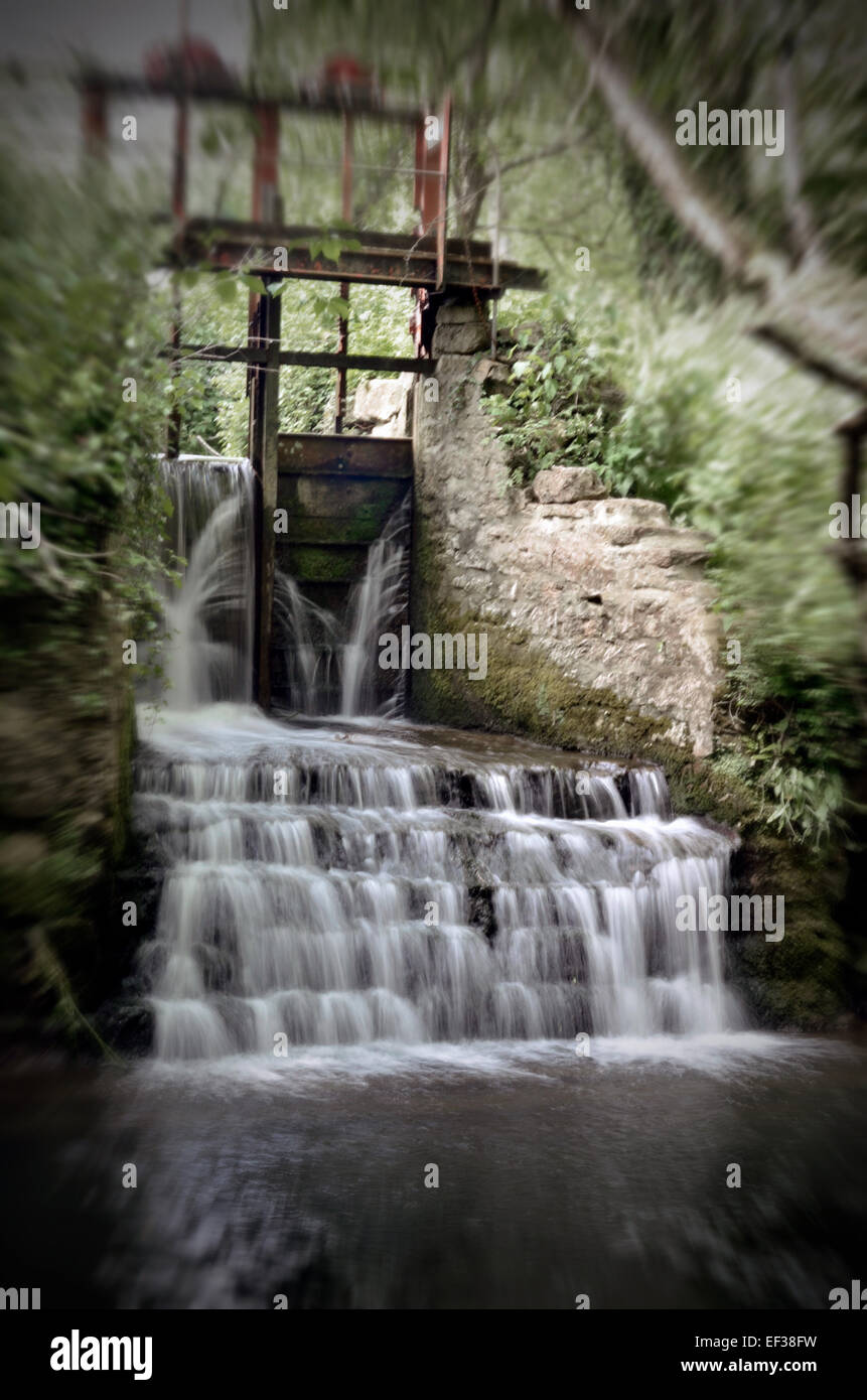 Weir gate hi-res stock photography and images - Alamy