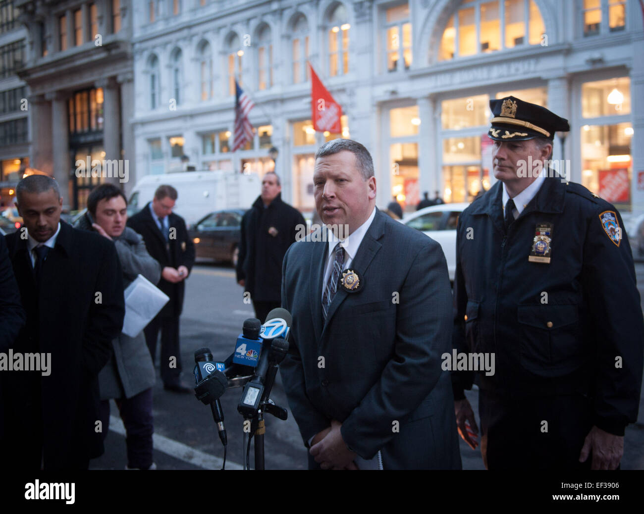 Manhattan, New York, USA. 25th Jan, 2015. NYPD Detective Steven Wren ...