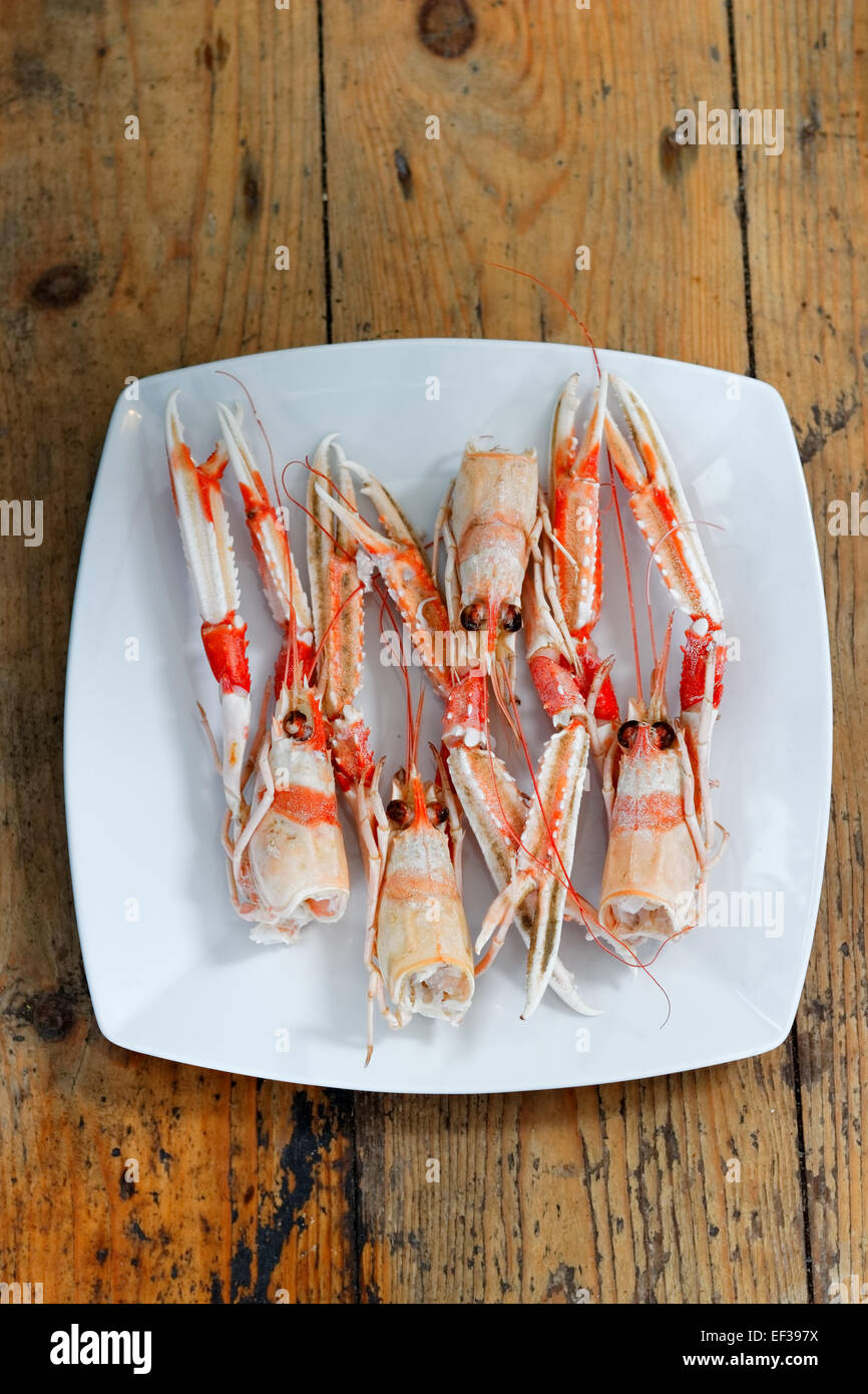 Whole prawn heads Stock Photo - Alamy