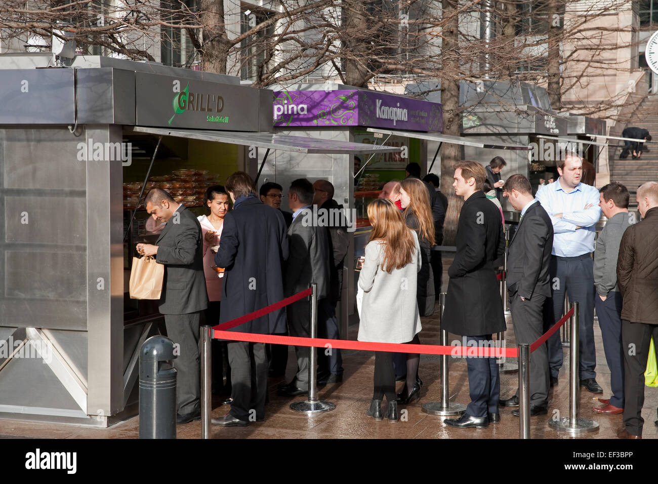 Lunch queues hi-res stock photography and images - Alamy