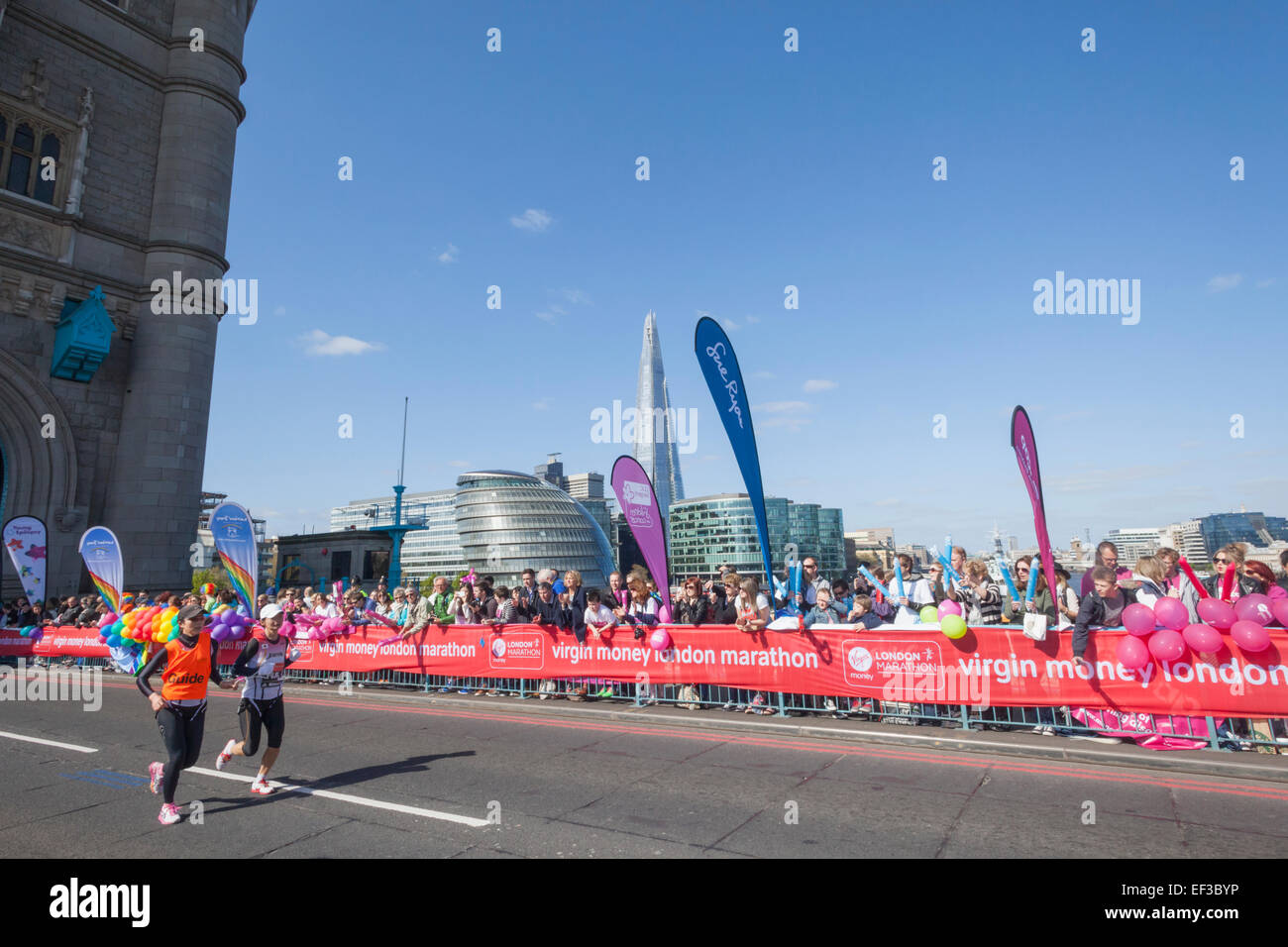 Blind sport guide hi-res stock photography and images - Alamy
