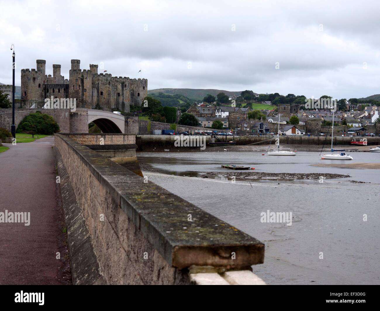 Conwy across estuary hi-res stock photography and images - Alamy