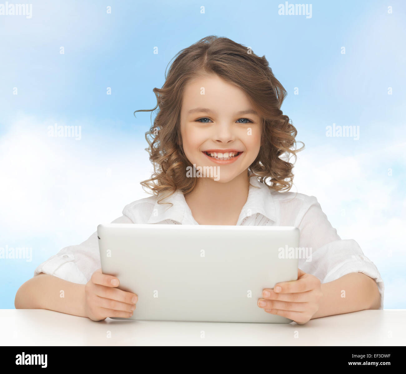 Happy smiling girl hi-res stock photography and images - Alamy