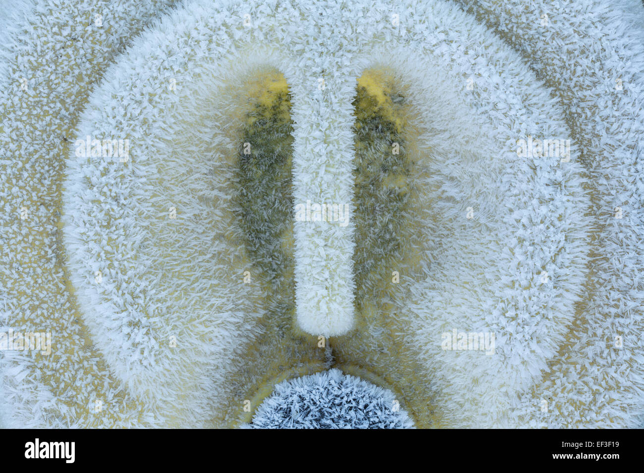 Plastic crystals hi-res stock photography and images - Alamy