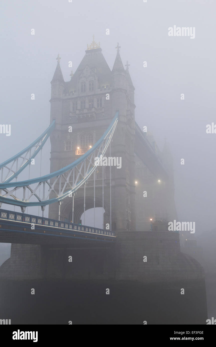 England,London,Tower Bridge and Fog Stock Photo - Alamy