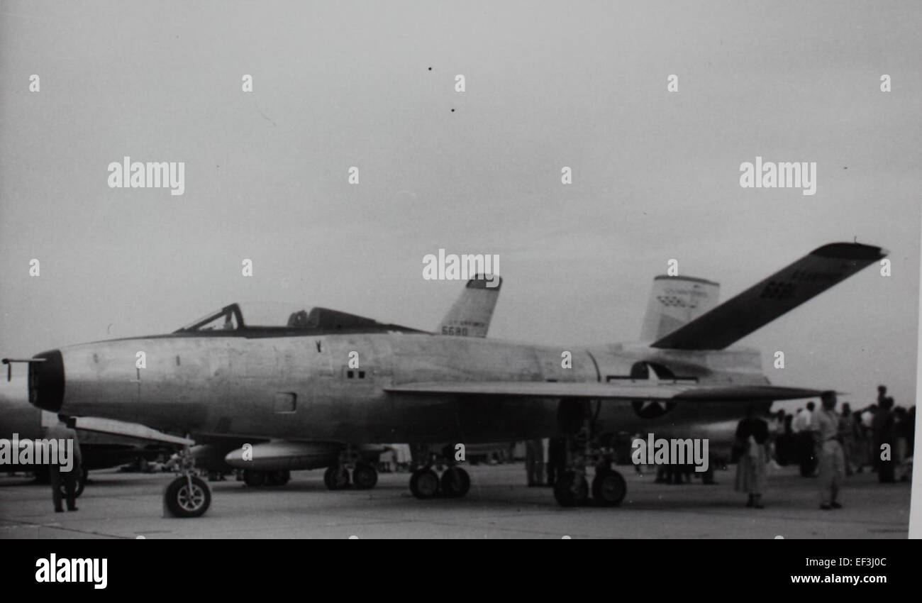 Republic XF-91 Thunderceptor Republic XF-91, 46-681 on display at ...