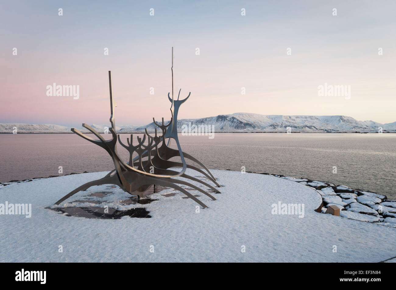 Sólfar Sun Voyager ship sculpture by Jon Gunnar Arnason and the Mount ...