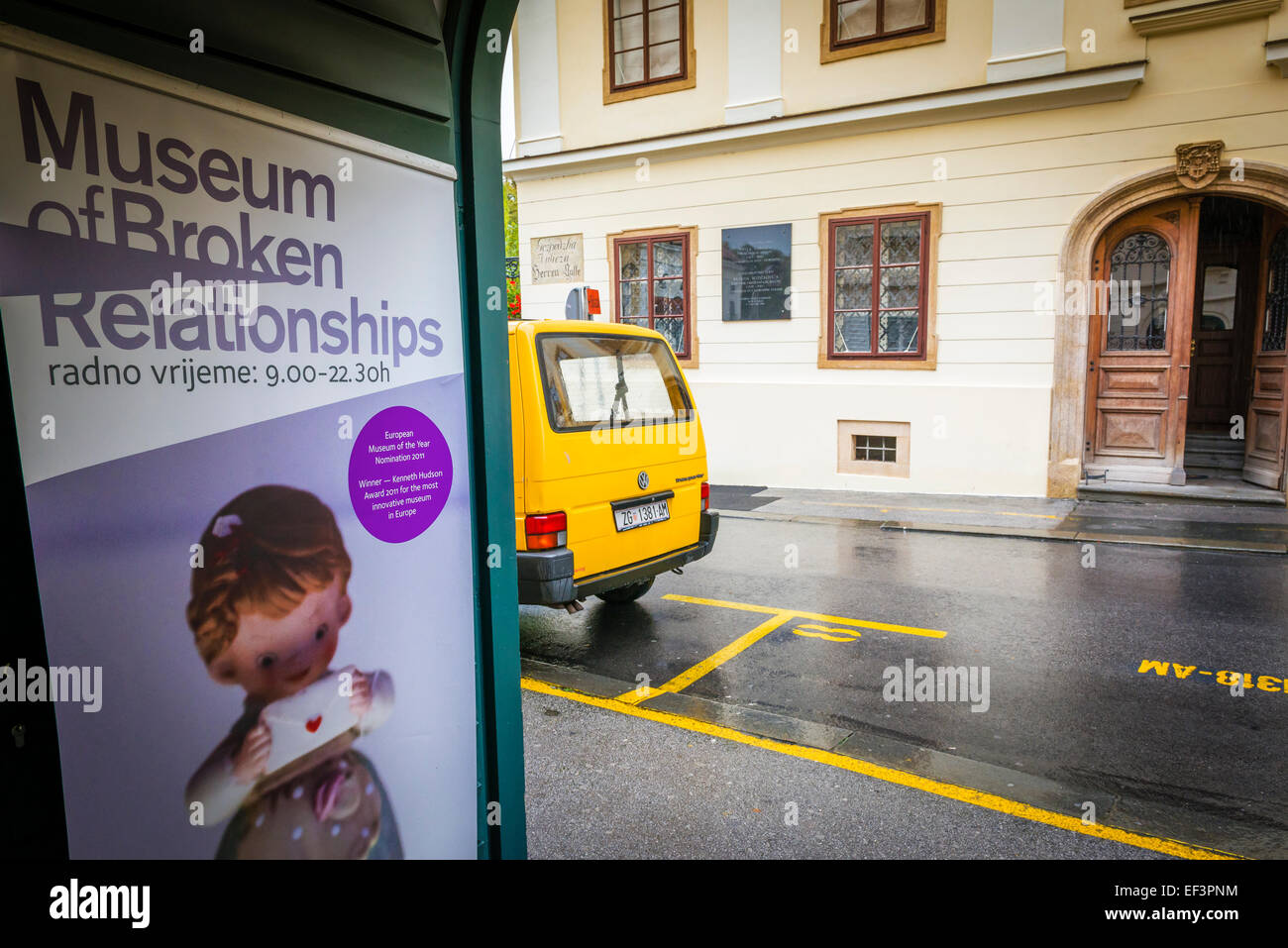 Display in museum broken relationships hi-res stock photography and ...