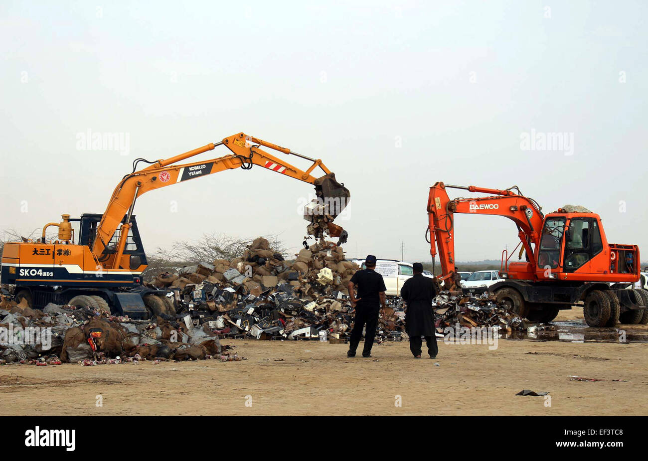 Pakistani customs officials hi-res stock photography and images - Alamy