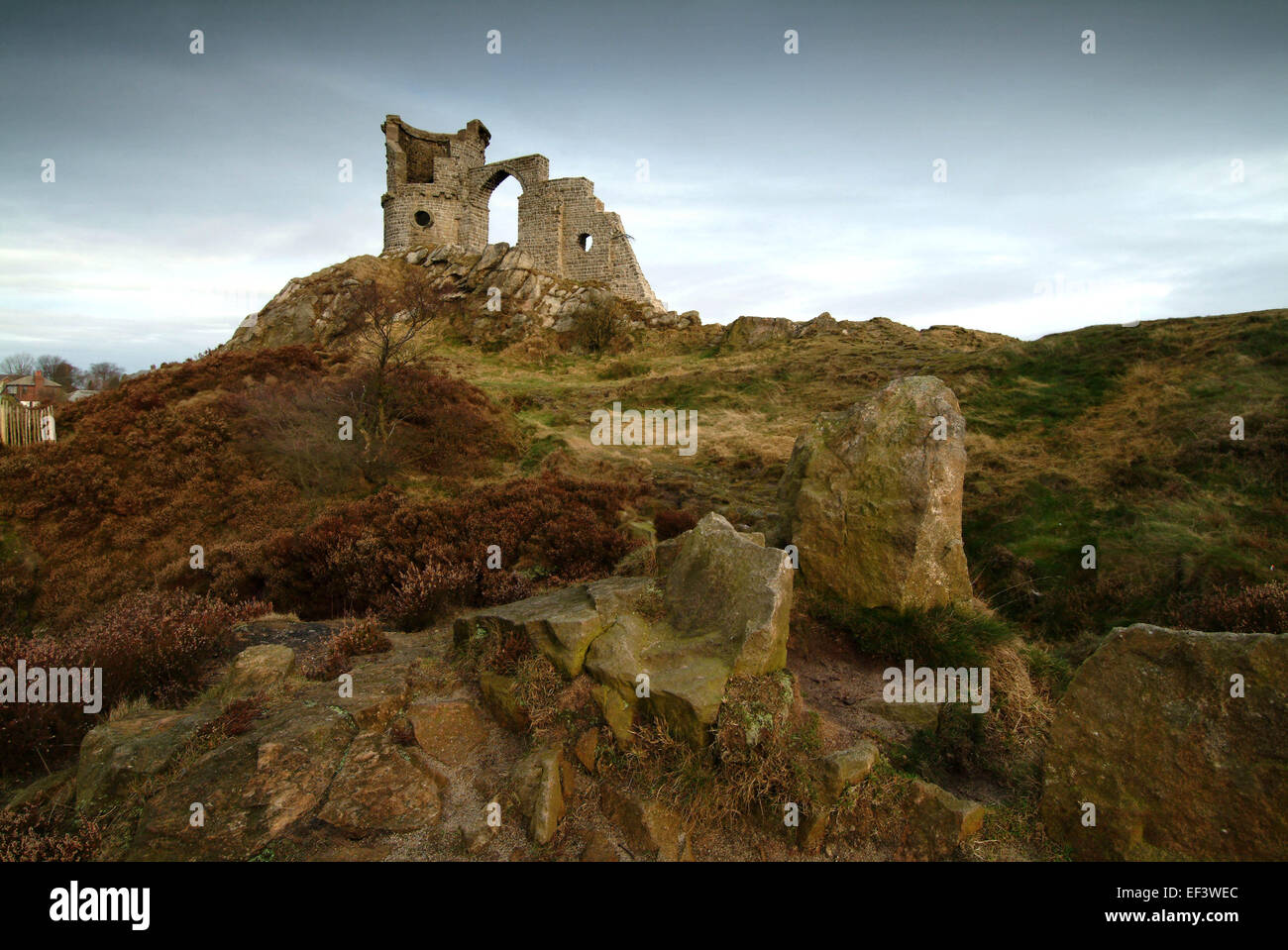 Mow Cop Castle in the village of Mow Cop, Staffordshire Stock Photo - Alamy