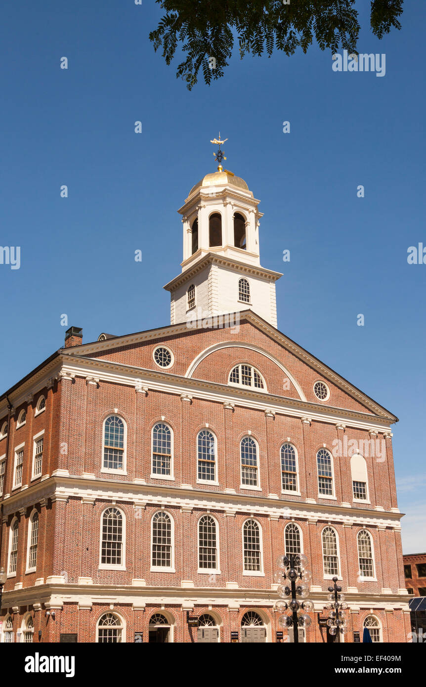Faneuil hall hi-res stock photography and images - Alamy